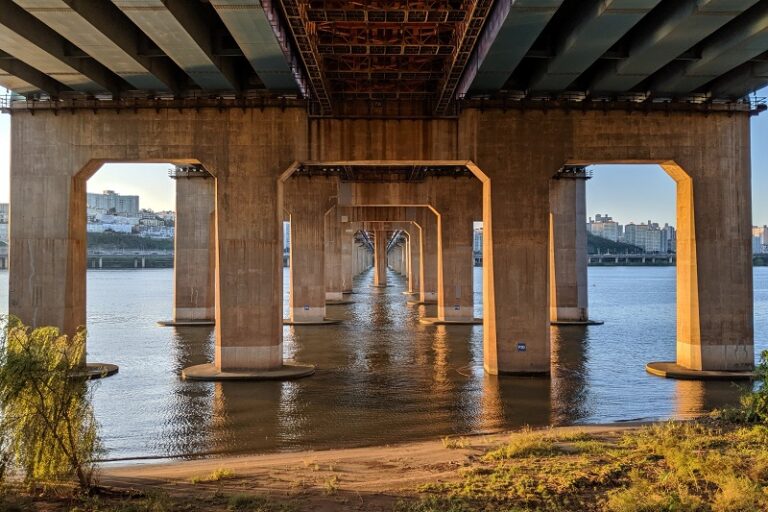 How to Visit Banpo Bridge in Seoul (Rainbow Bridge)