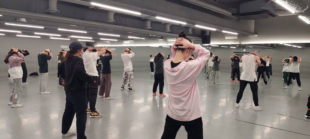How to Take a K-Pop Dance Class Online (or in Seoul)