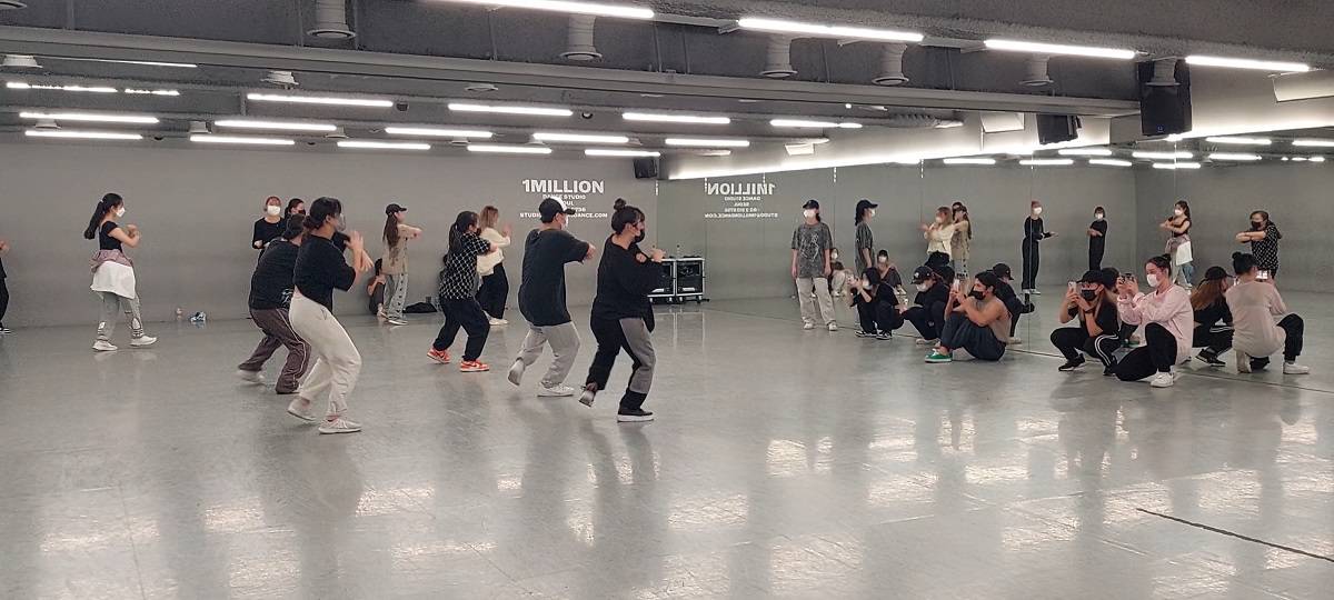 How to Take a K-Pop Dance Class Online (or in Seoul)