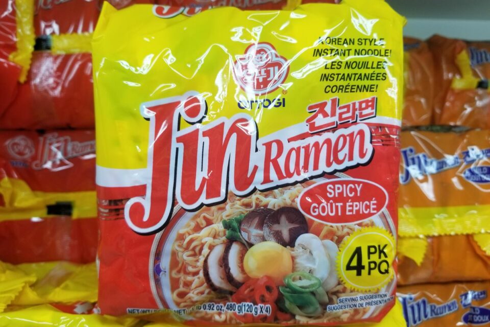 41 Best Korean Instant Noodles (& Korean Ramen Hacks)