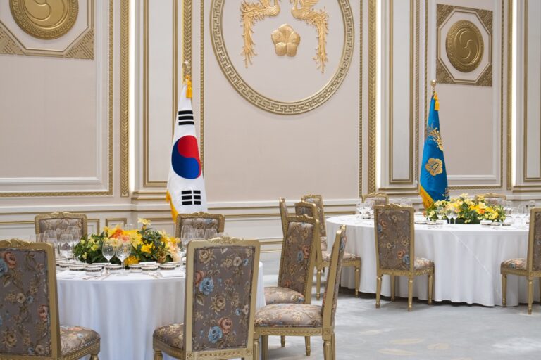 How to Visit The Blue House in Korea (Cheongwadae)