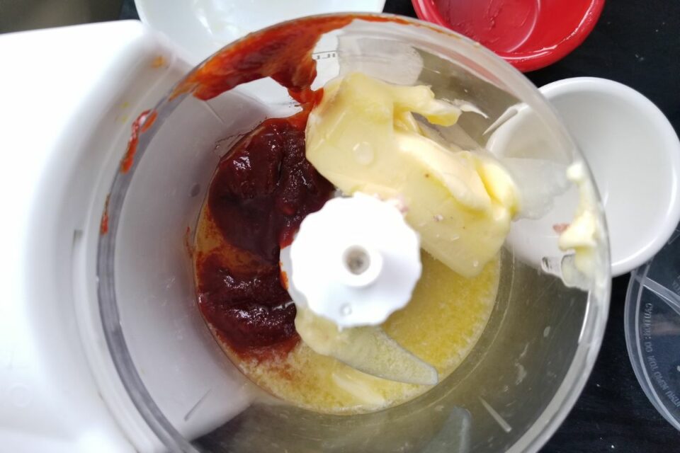 Quick Gochujang Butter Sauce (5 Ingredients)
